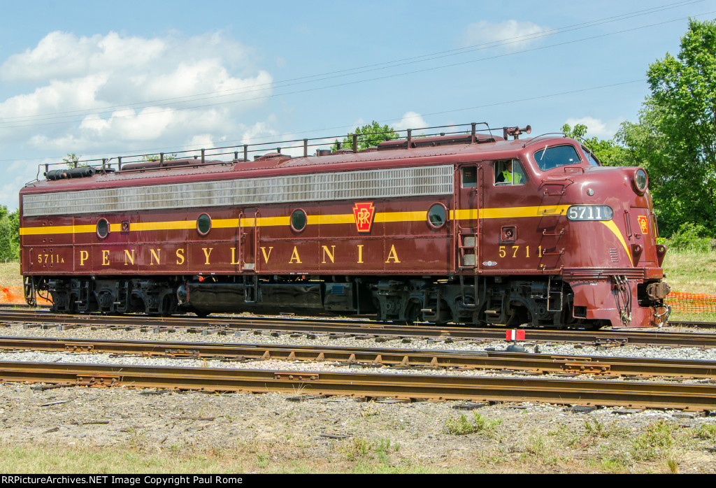 PRR 5711, EMD E8A, from Bennett Levin - Juniata Terminal Company, seen here